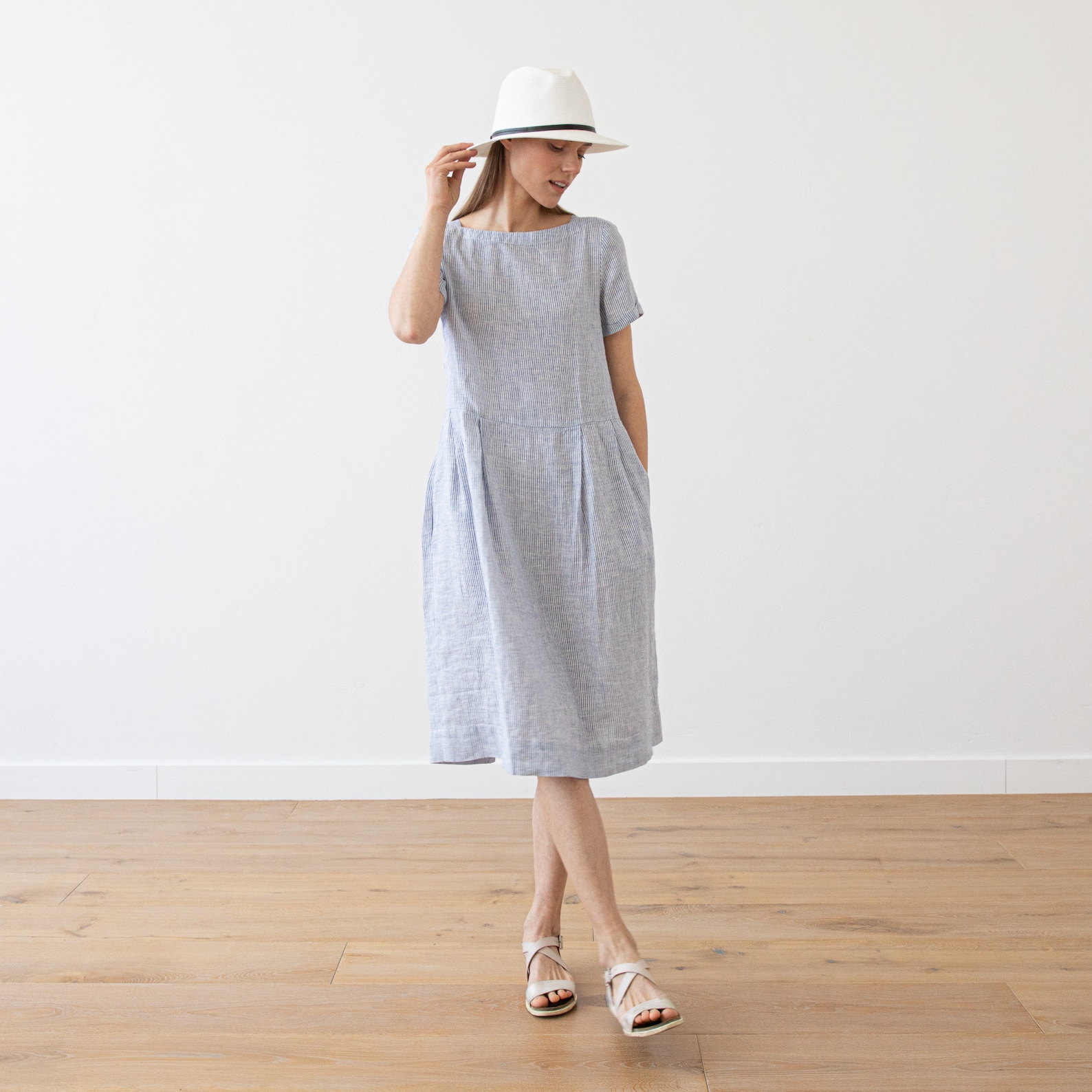 Loose Dress With Short Sleeves and Pockets in Striped Linen. - Etsy