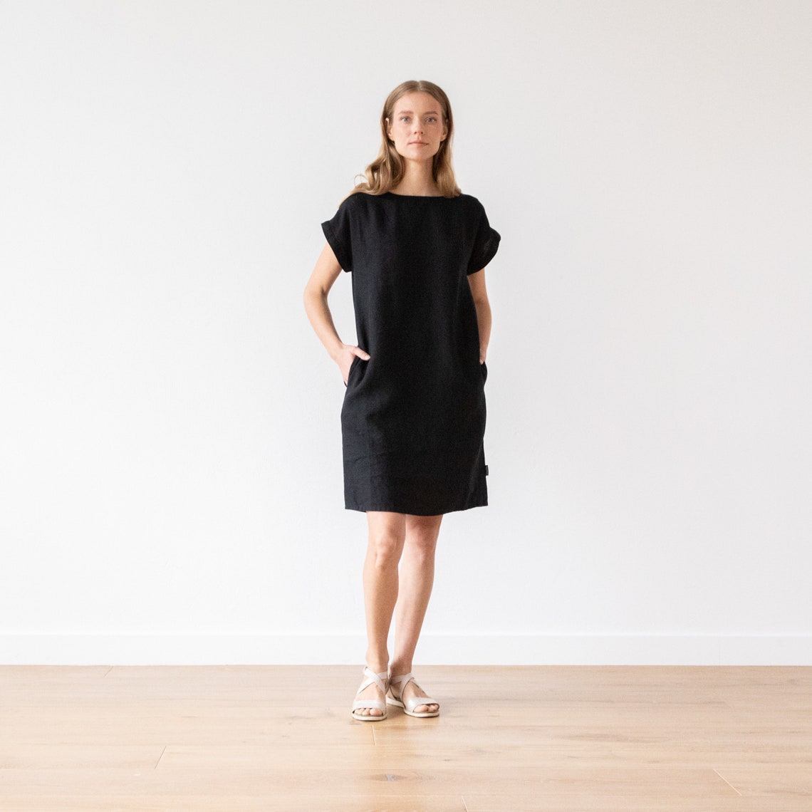 Linen Tunic Dress Short Sleeves With Pockets in Black. Loose-fitting ...