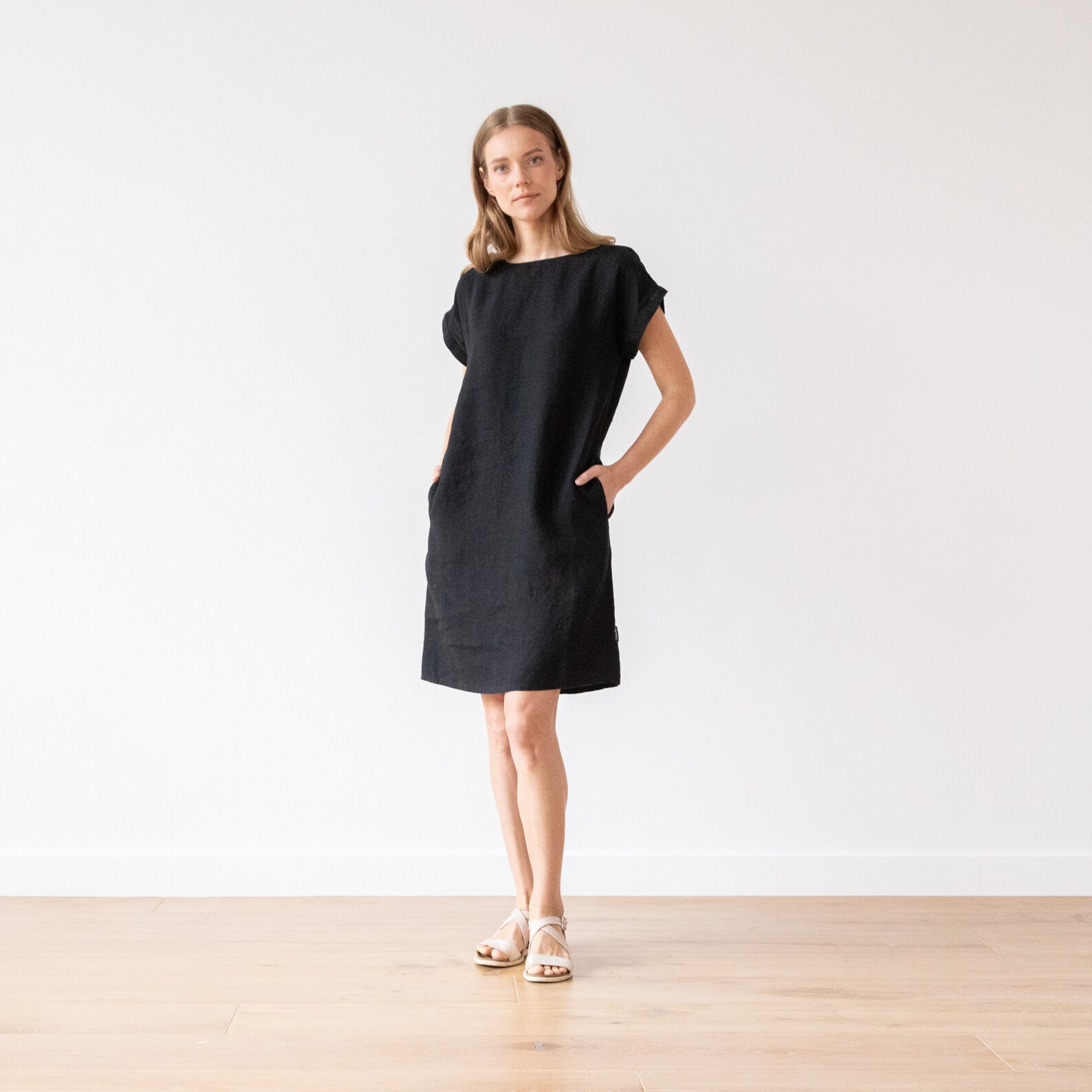 Linen Tunic Dress Short Sleeves With Pockets in Black. Loose-fitting ...