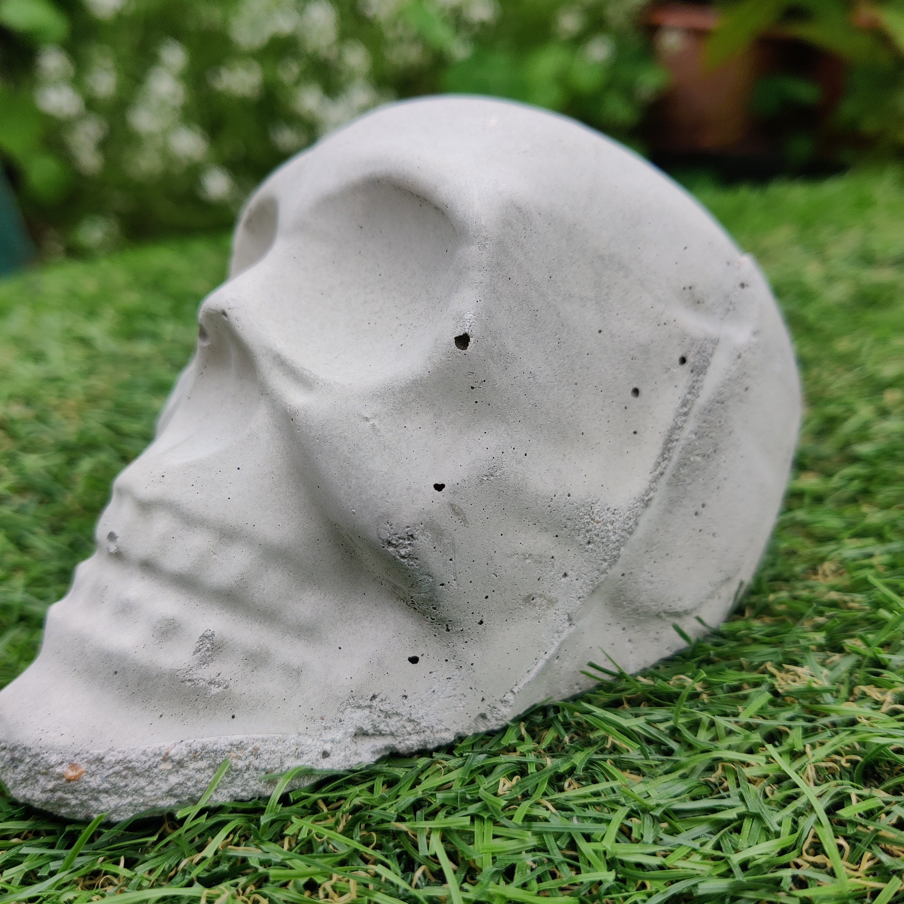 Handmade rustic concrete cement skull. Indoor or outdoor decoration ...