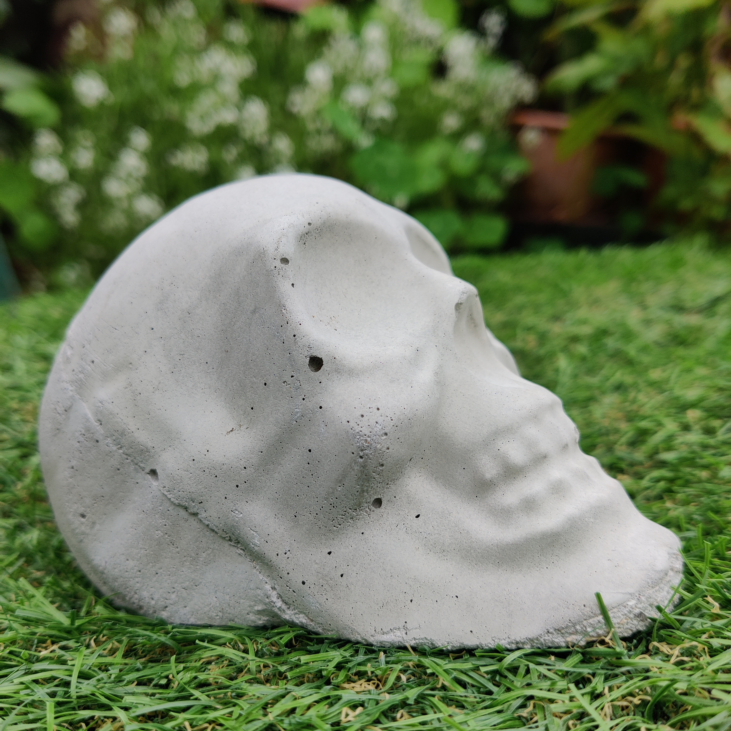 Handmade rustic concrete cement skull. Indoor or outdoor decoration ...