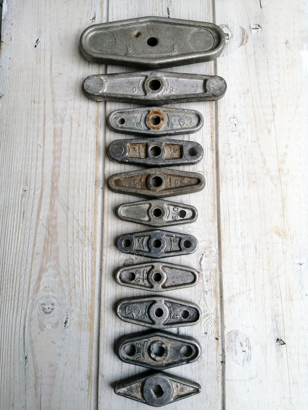 Lot of 11 Vintage Valve Handles Industrial Home Decor Spigot Cabinet ...