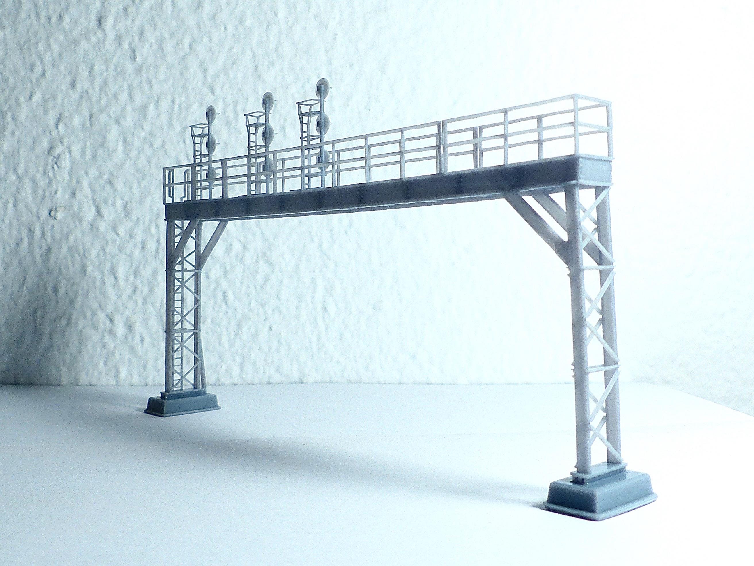 N Scale Large Railway Signal Bridge - 1:160 Resin Model for Diorama ...