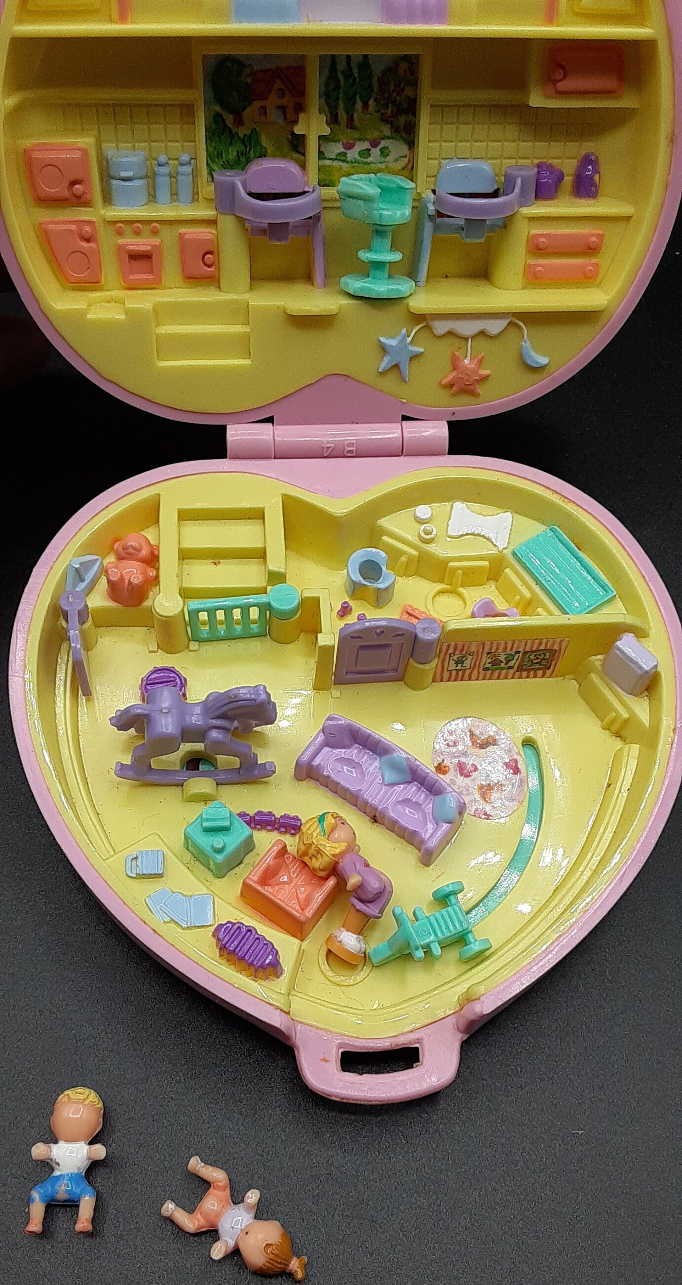 Vintage Polly Pocket Perfect Playroom With Mom and 2 Kids 1994 Bluebird ...