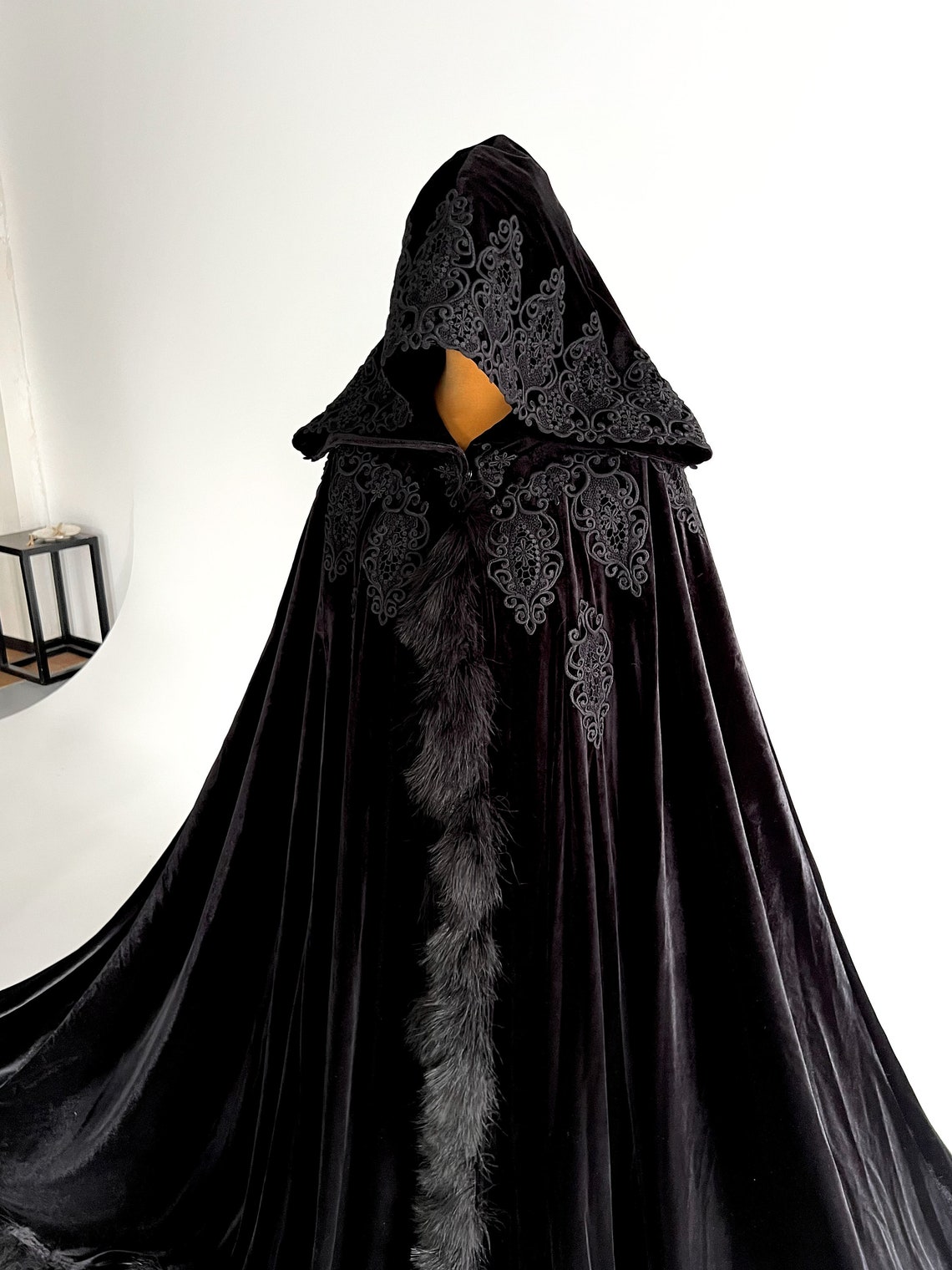 Black Halloween Cape Velvet Hooded Cloak Witch Cape Feathers Medieval ...