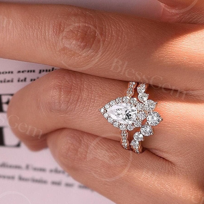 Teardrop Wedding Ring - Etsy