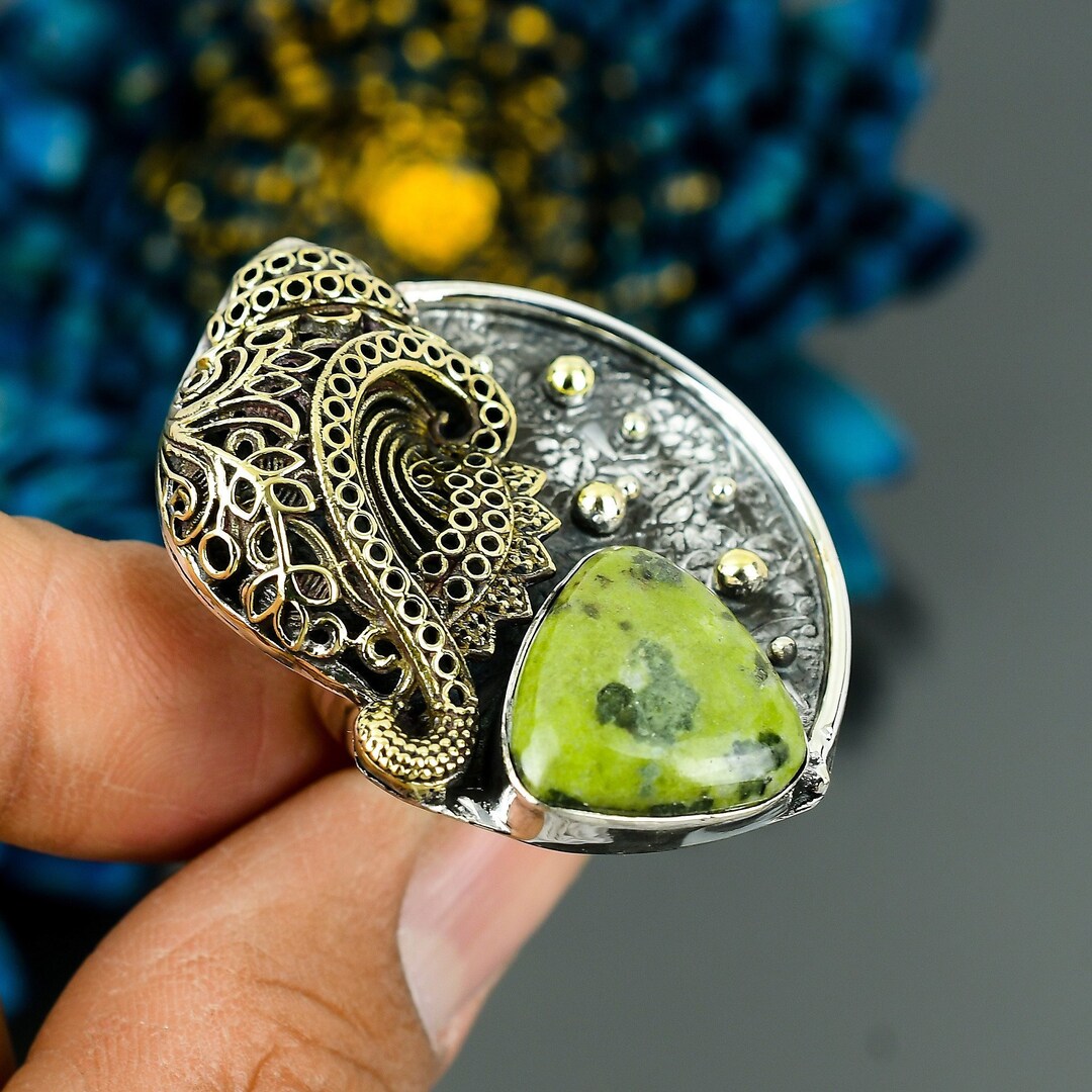 Rare Gogunjula Conch Shell Ring, Gemstone Ring, Green Statement ...