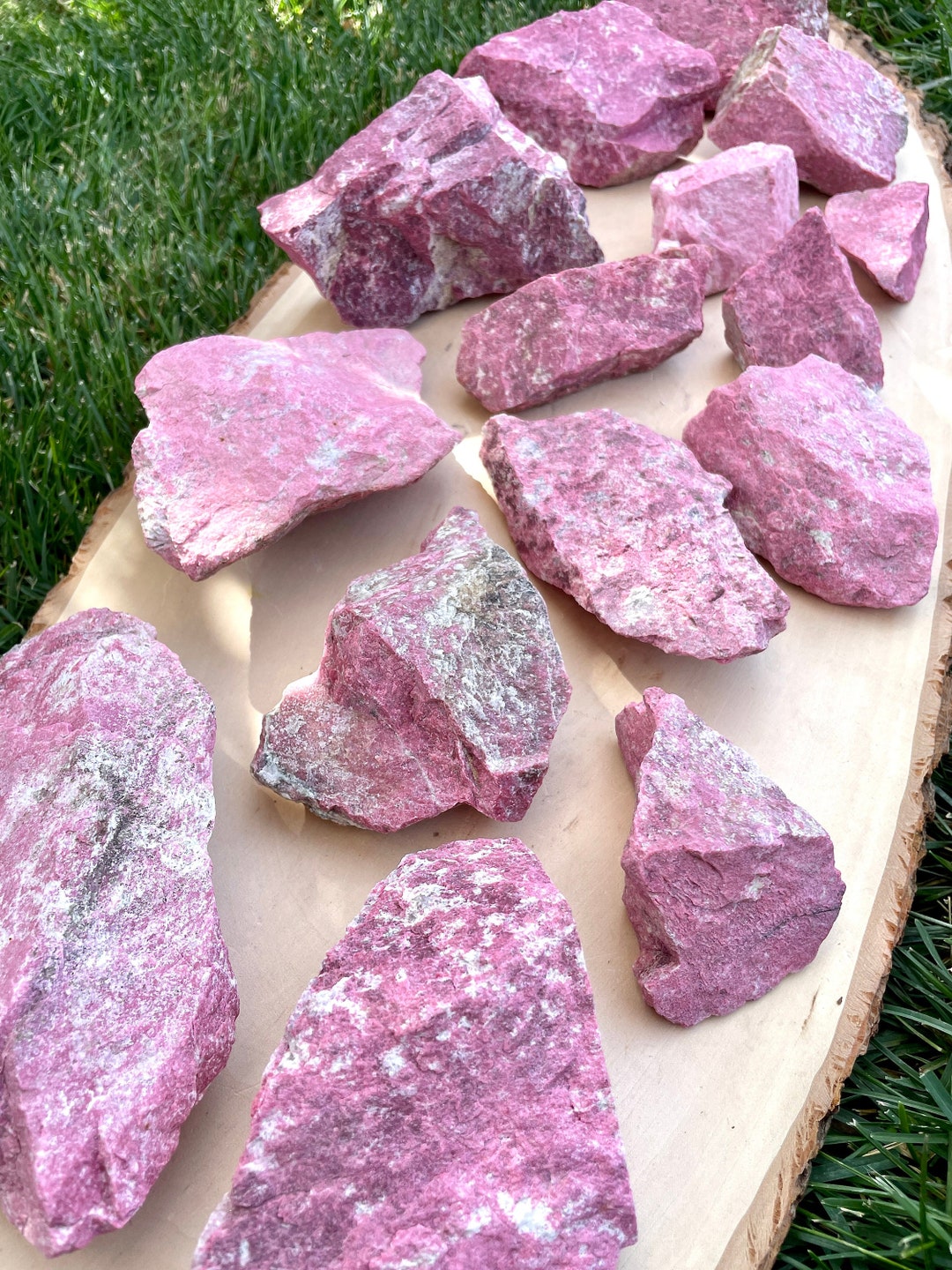 RAW THULITE STONE Norway Gemstone Choice Natural Vibrant - Etsy