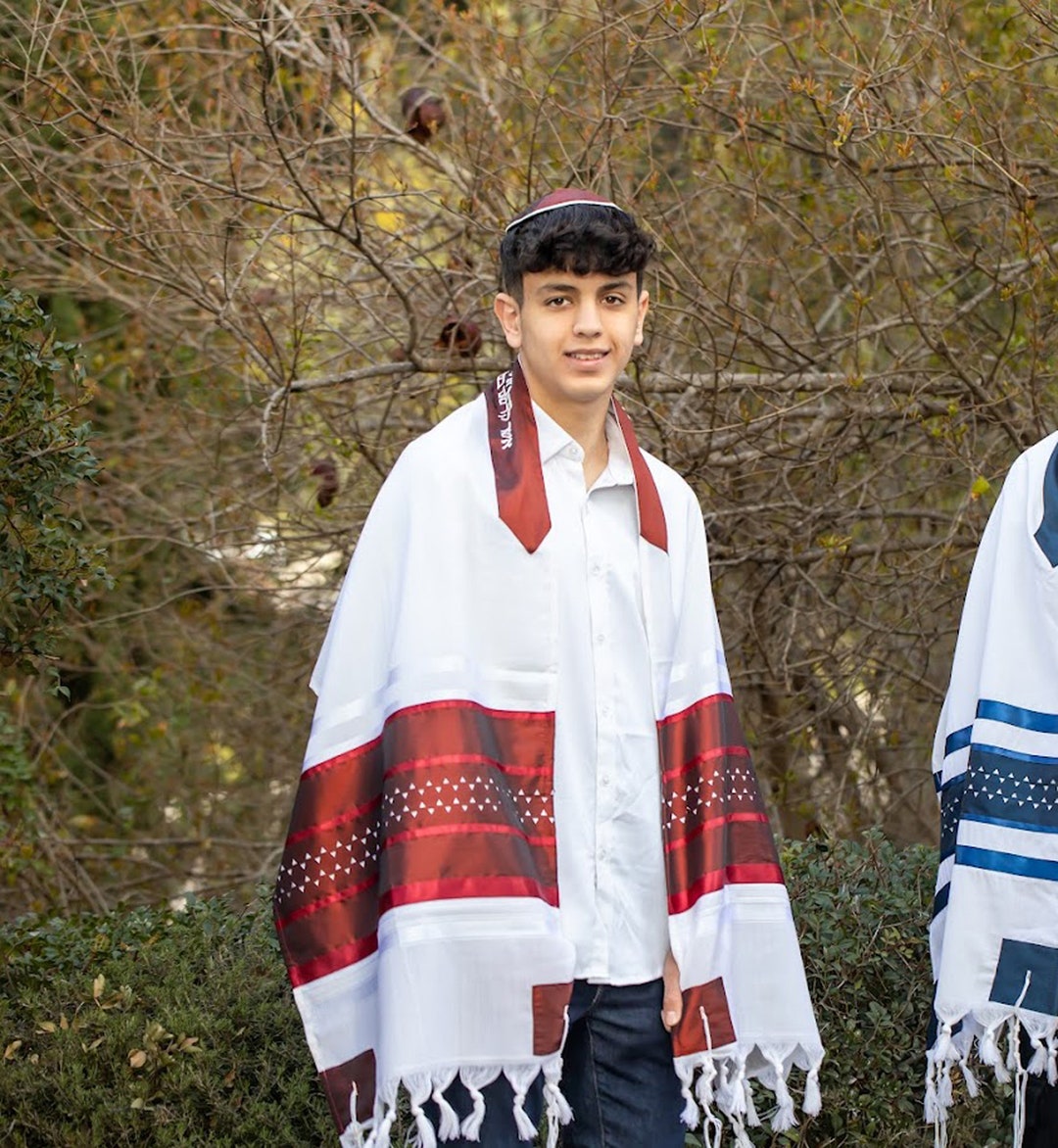 Personalized Modern Red Tallit, Bordeaux Star of David Tallit, Man ...