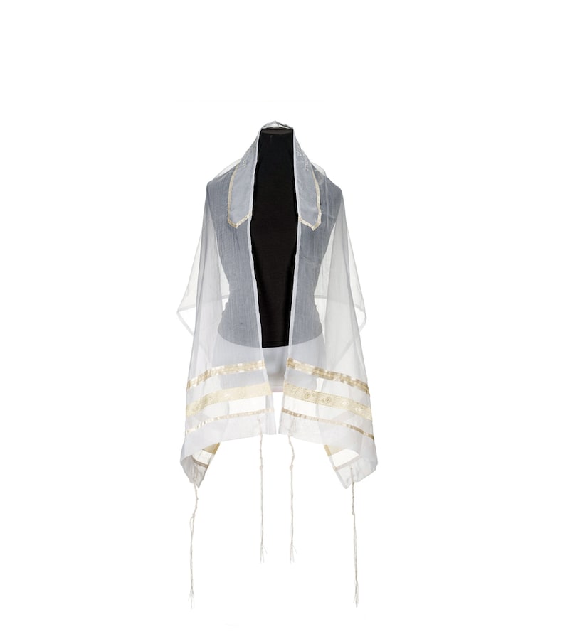 Personalized Tallit for Women, Cream Color Paisley Talit, Handmade in ...