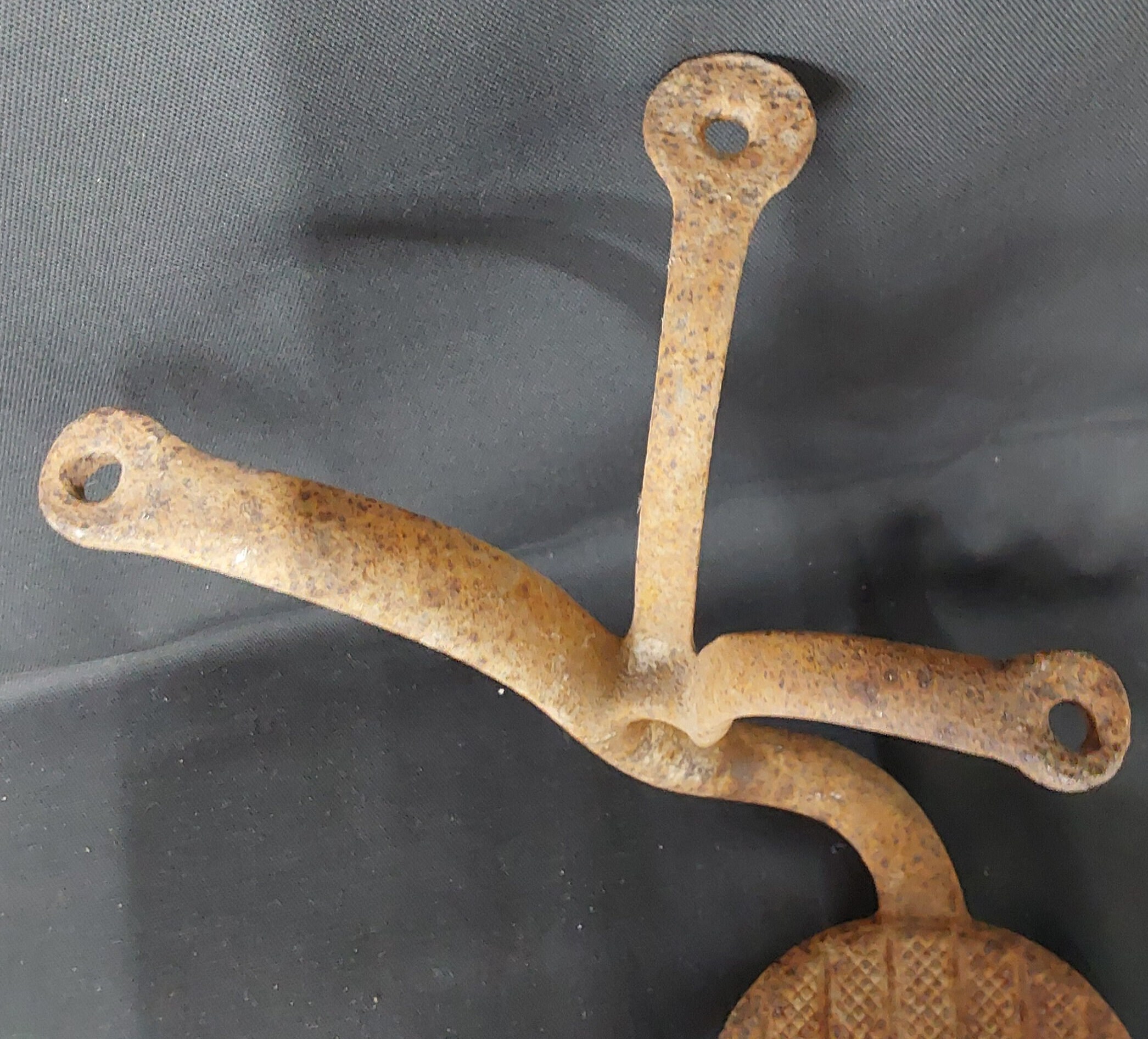 Antique Cast Iron Metal Wagon Buggy Step Round Circle B Mark 1935 Tri ...