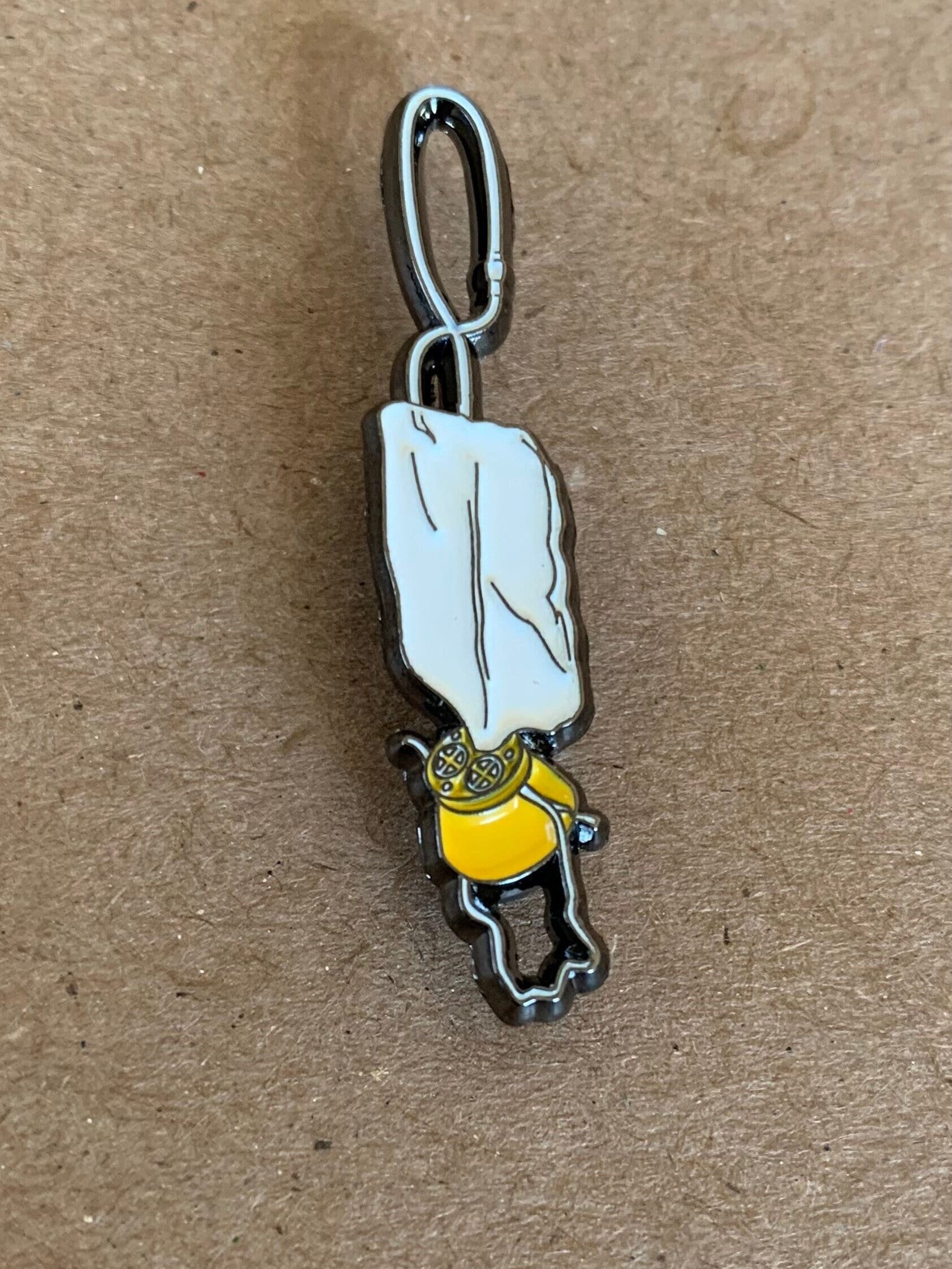 Oxygen Mask Enamel Pin - Etsy