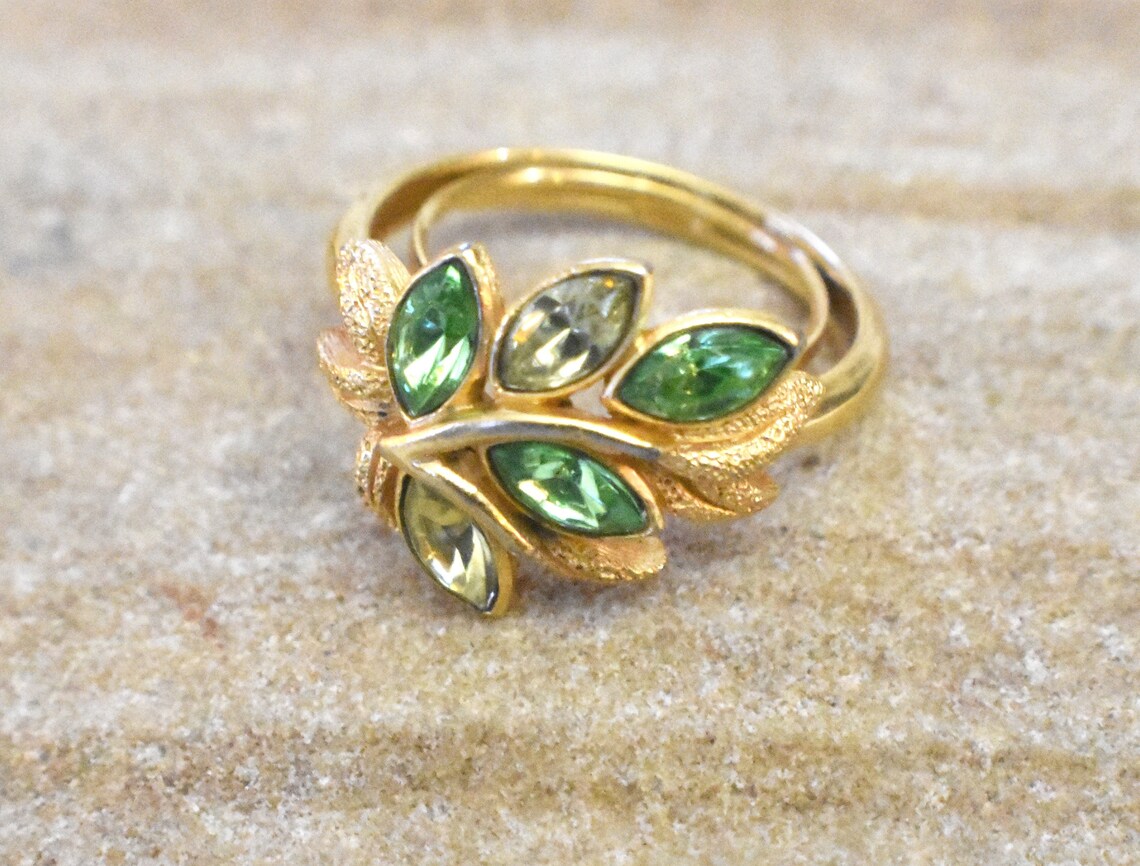 Vintage Avon Gold-tone Metal Green Rhinestone Ring Leaves Vine - Etsy