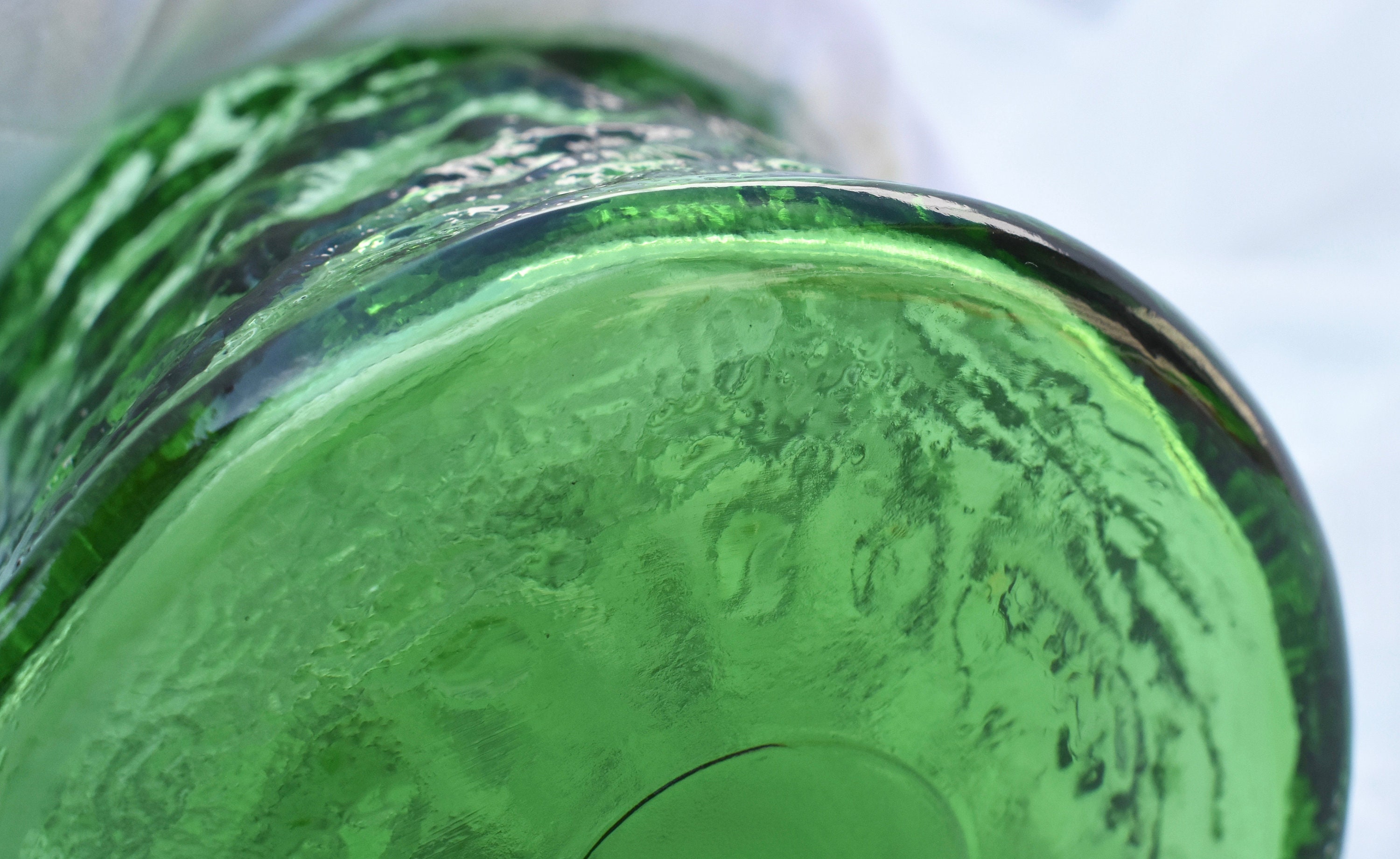 Vintage E.O. Brody Co. Emerald Green Crinkle Glass Flower Vase 9.5 Tall ...