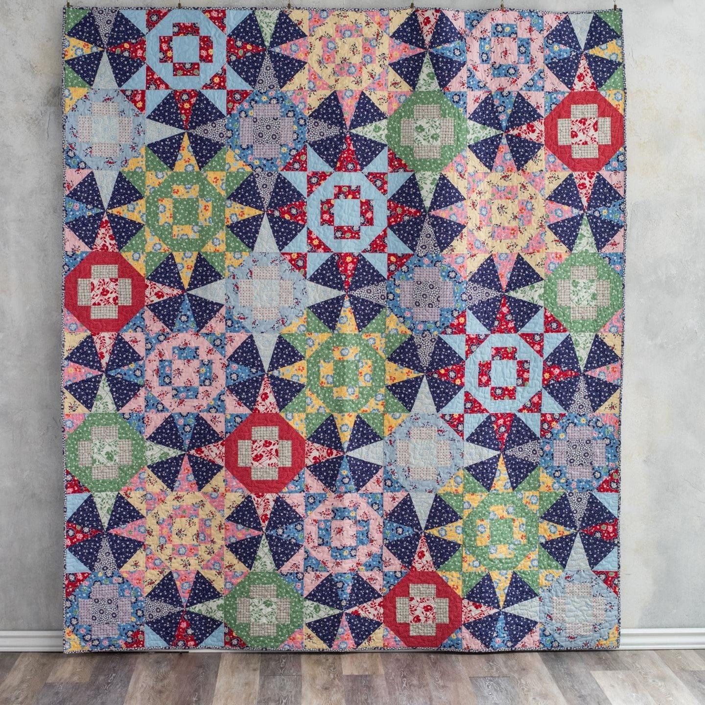 Quilt ideas for 1930s patterned fabric? : r/quilting
