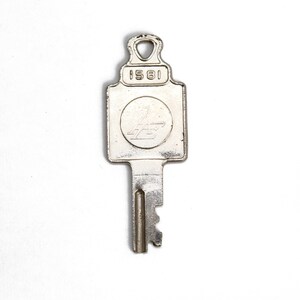 Amelia Earhart Key 1581, 1960's Vintage Suitcase Key, Vintage Key ...