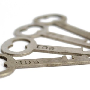 H.H.M. Safe Co Keys, Lot of 4, Vintage Flat Keys, Jewelry Pendants, Key ...