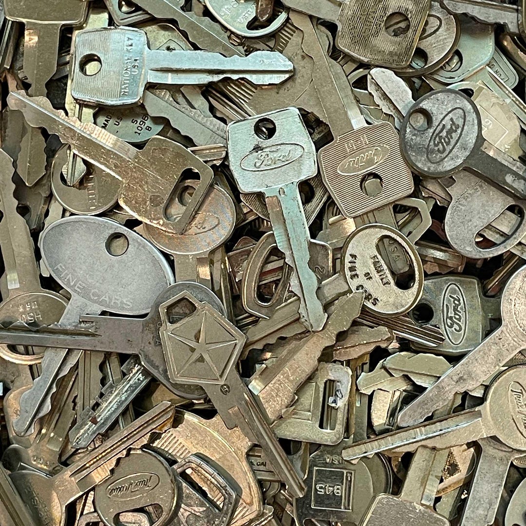 Vintage Silver Key Assortment: 10 Old Metal Keys for Crafts, Decor ...