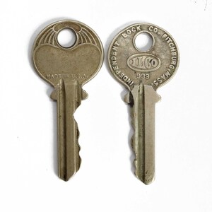 Two Independent Lock Keys, ILCO, Old Made in the USA Key, Charm Keys - Etsy