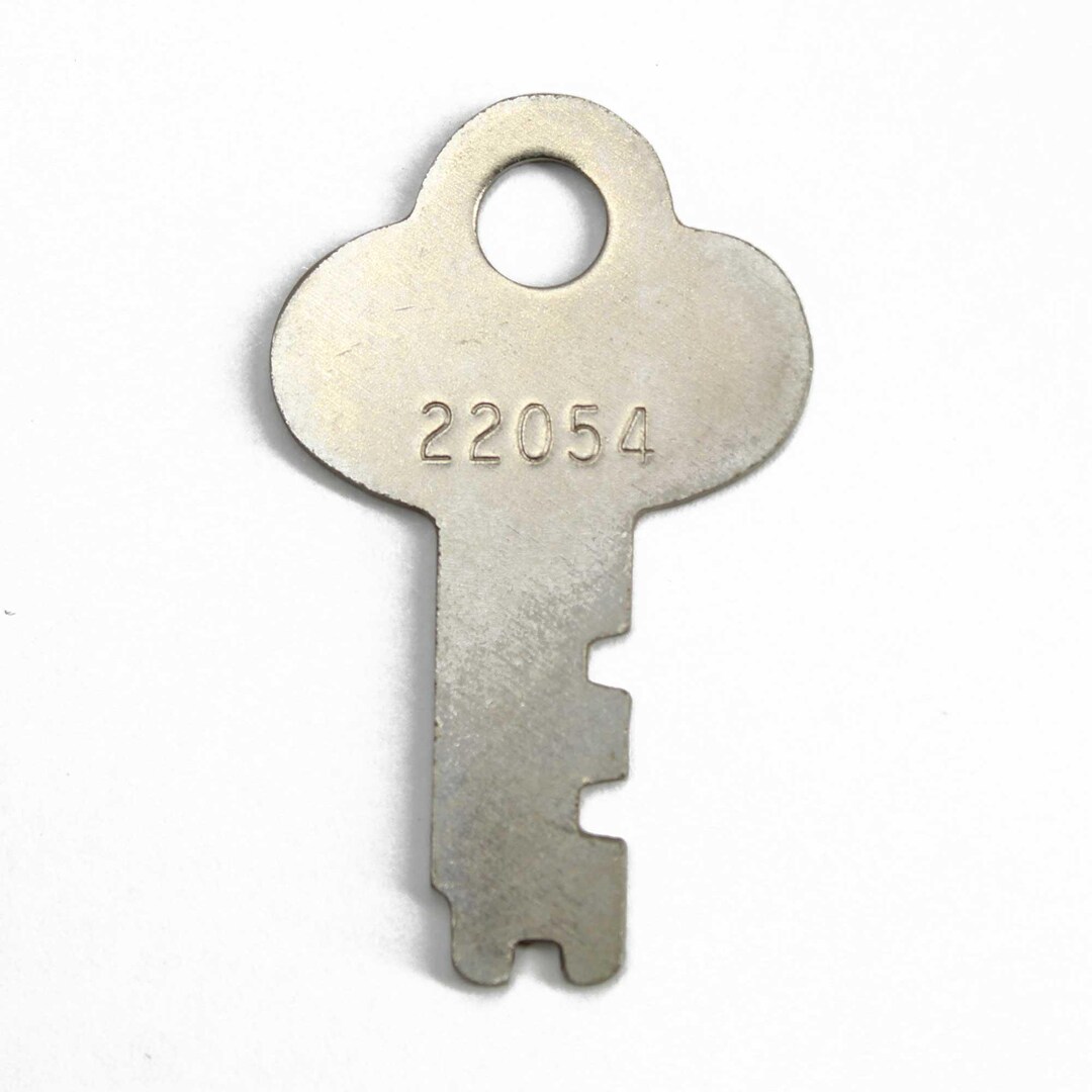 Long Lock 22054 Key, Trunk Steamer Key, One Antique Luggage Key - Etsy