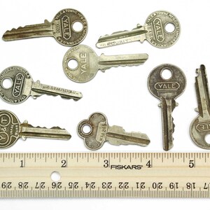 Vintage Yale Keys Lot of 8, Antique Keys - Etsy