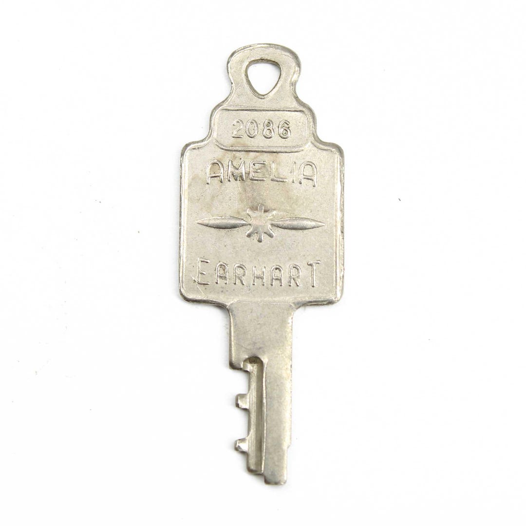 Amelia Earhart Key 2086, 1960's Vintage Suitcase Key, Vintage Key ...
