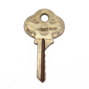 Independent Lock Key, ILCO, Old Made in the USA Key, Charm Key - Etsy