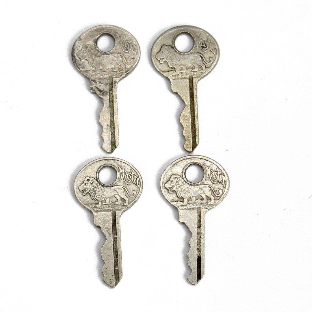 Master Lock Co Keys With Lion, Lot of 4 Small Keys, Antique Keys Made ...