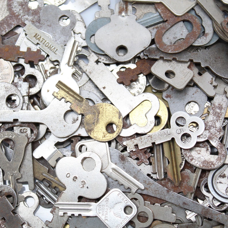 Flat Keys Lot of 10 Old Keys Used Various Assortment of Flat - Etsy