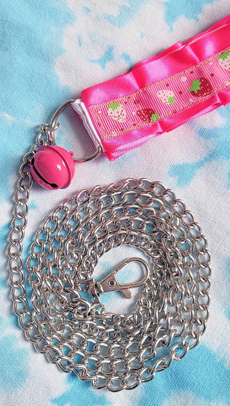Premade Neon Pink Strawberry Choke-chain Lead tug Proof Sex Toy Master ...