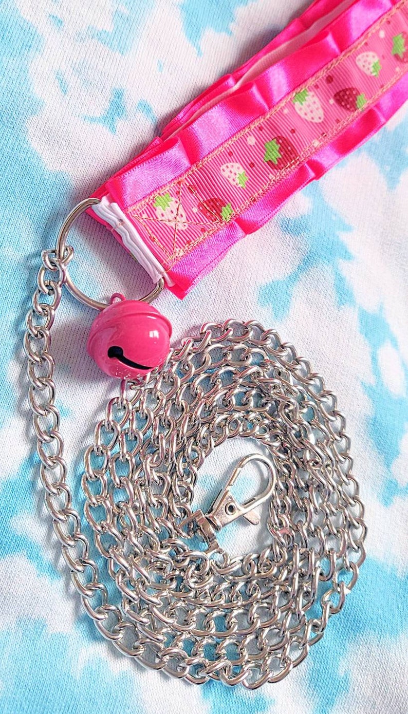 Premade Neon Pink Strawberry Choke-chain Lead tug Proof Sex Toy Master ...