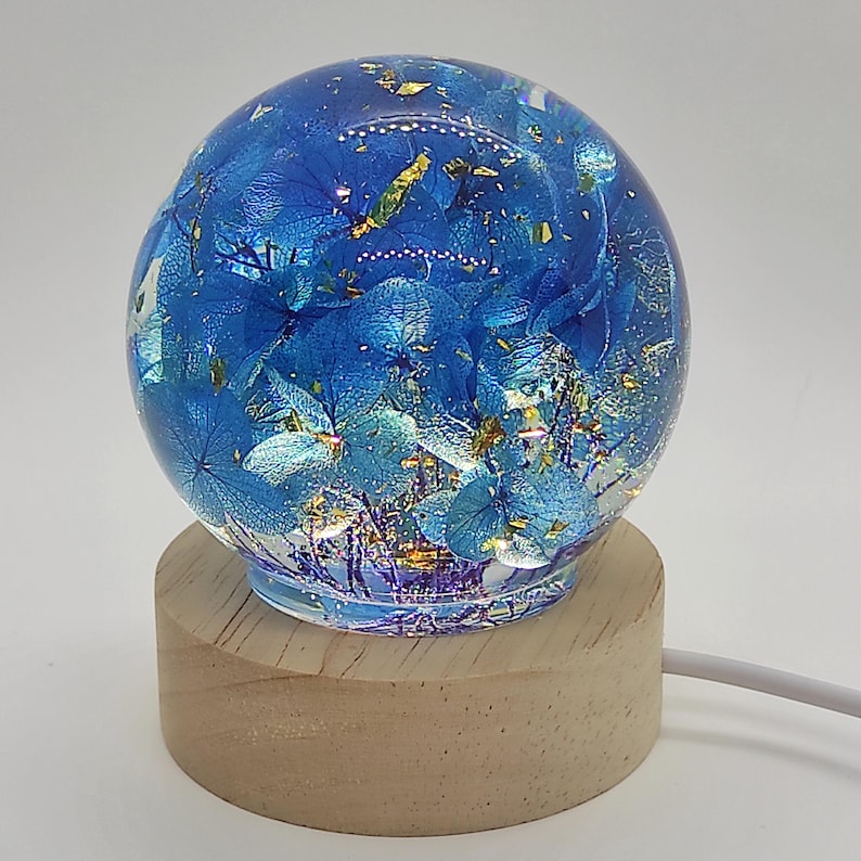 Hydrangea Resin Night Light: Botanical Globe Lamp With Gold Flakes - Etsy