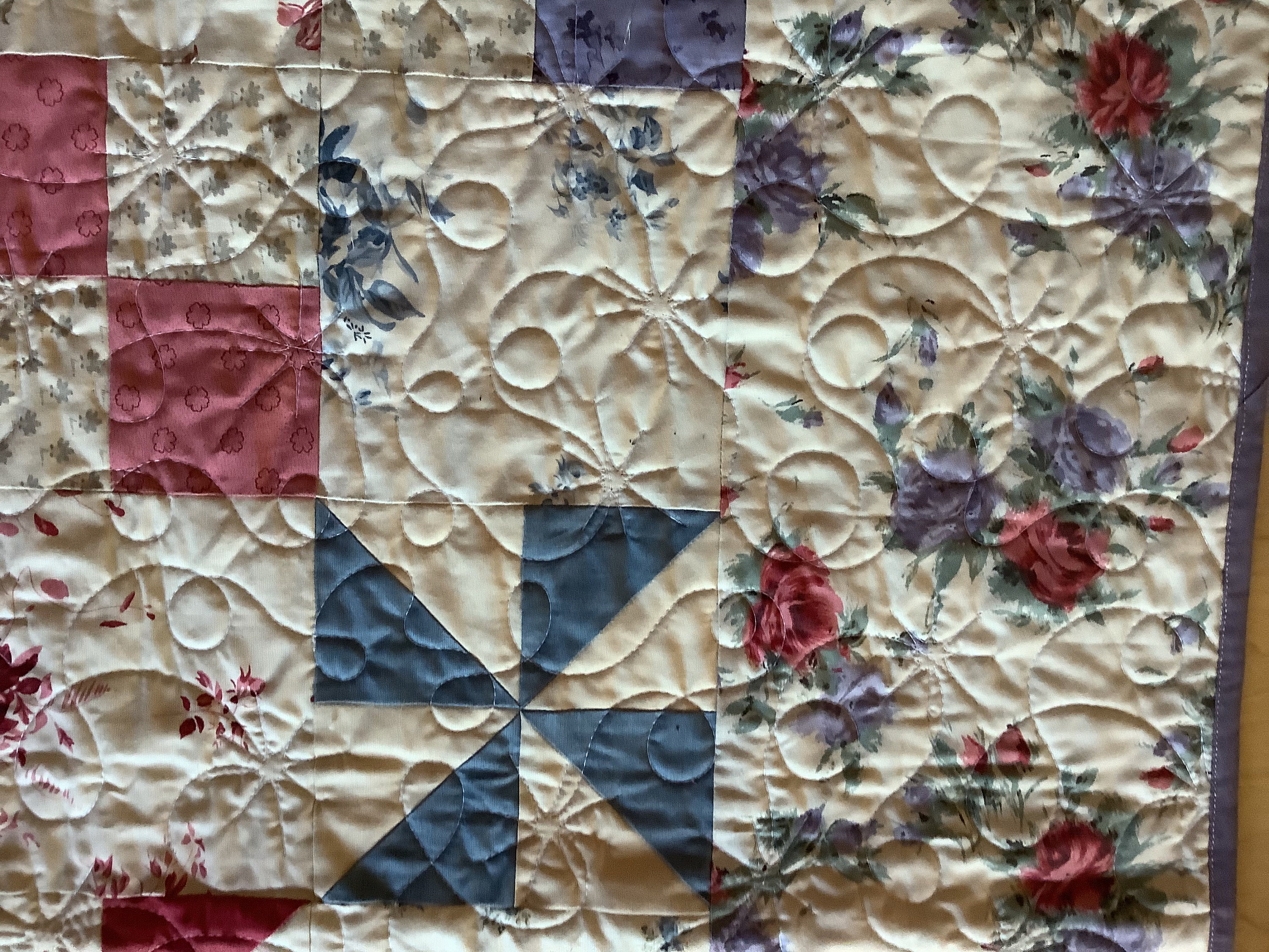 Moda Patchwork Quilt With 20 Coordinating Fabrics, Floral Border 73 X ...