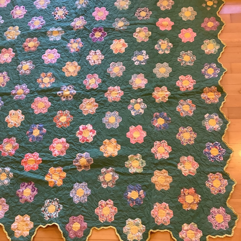Flower Garden Quilt - Etsy