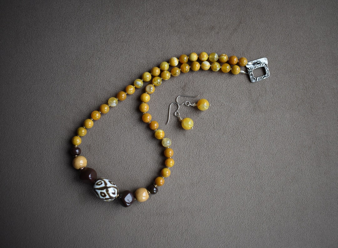 Kazuri Focal Bead Necklace Set, Brown, White, Yellow Kazuri Focal Beads ...