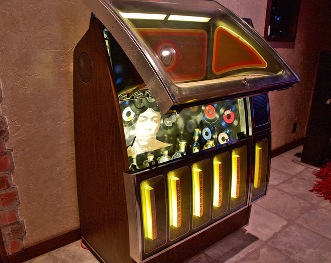 Bar Cabinet / Jukebox - Etsy