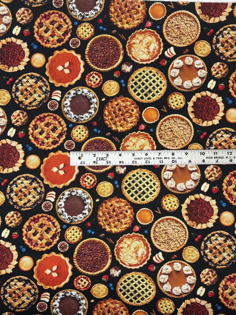 Pies, Kitchen Fabric, Favorite Foods Pies From Elizabeth Studios #718 E ...
