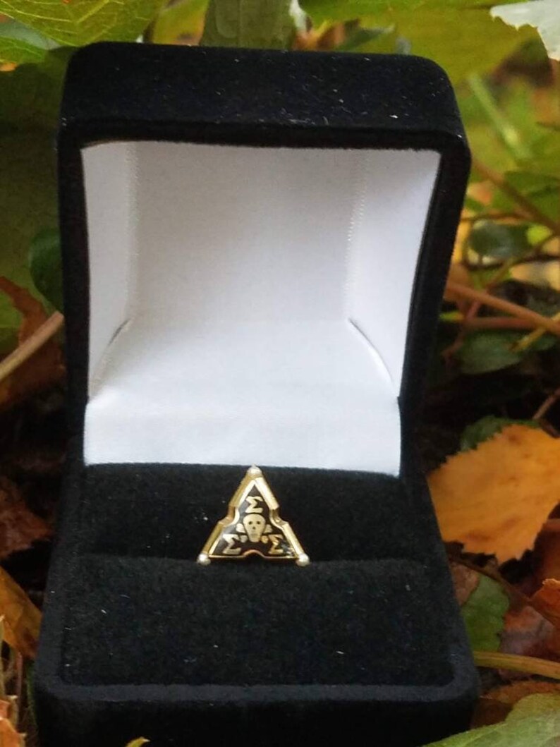 10K Gold Tri-sigma Skull Sorority Pin - Etsy