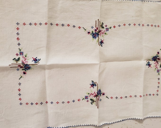 Vintage Linen Hand Embroidered Table Runner Shabby Chic Table Topper ...