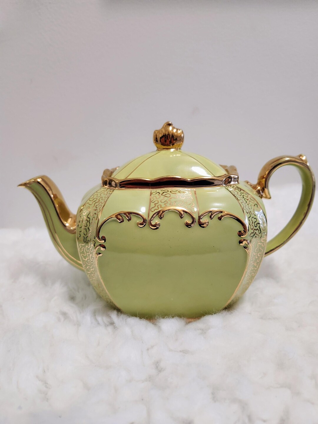 As is Sadler Lime Green Cube Tea Pot Gold Accent 1930s Sadler Tea Pot ...