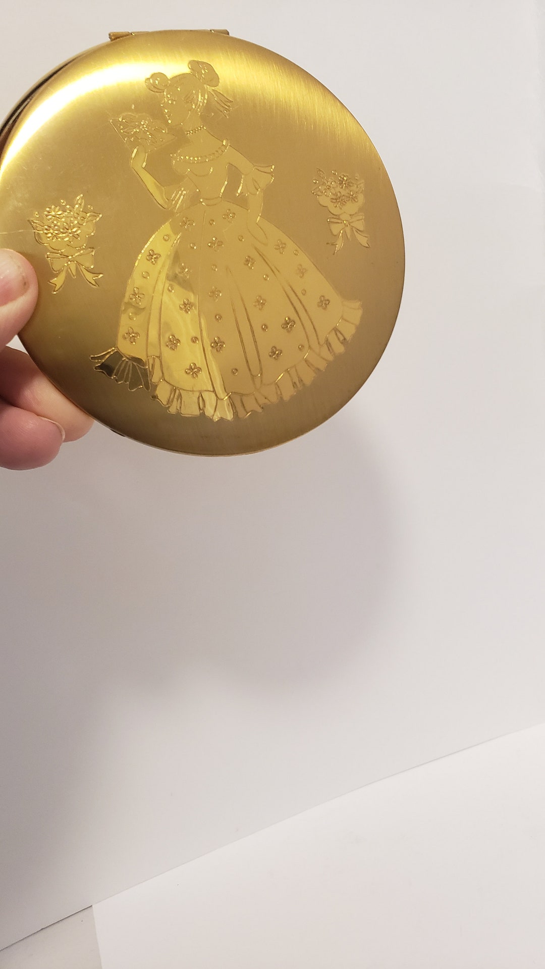 Gold Tone Compact Crinoline Lady Compact Vintage Lady Belle Holding A ...