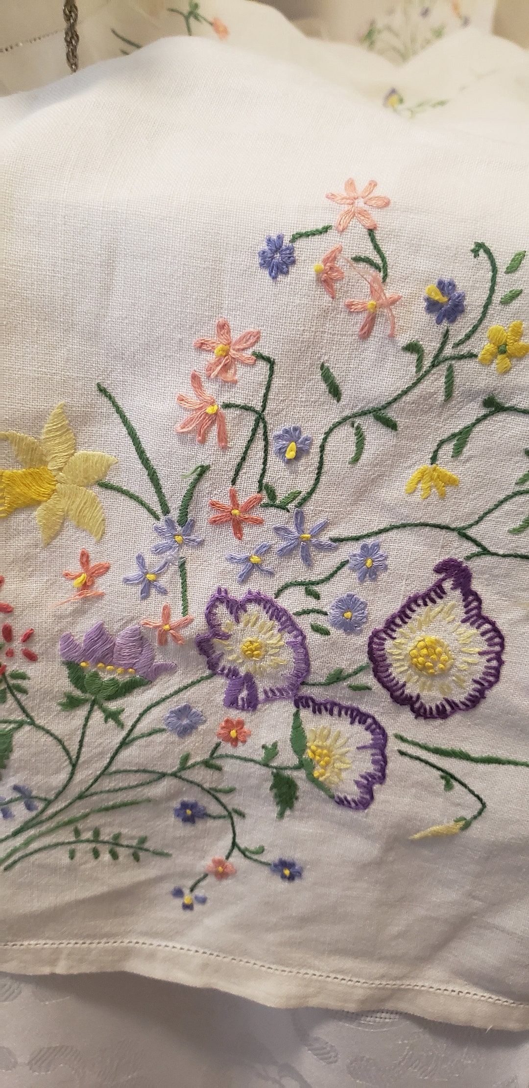 Linen Floral Table Cloth Embroidery Flowers Ivory Tone Table Topper ...