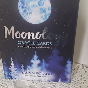 Moonology Oracle Cards A 44-card Deck and Guidebook Yasmin Boland ...