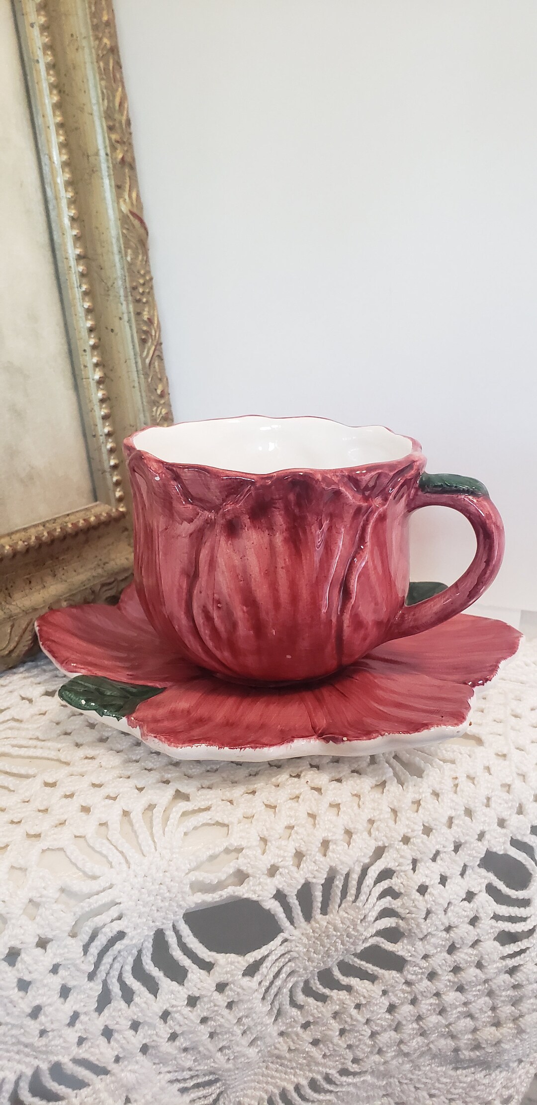 Red /burgundy Flower Tea Cup With Floral Shape Saucer Tulip Tea Cup ...