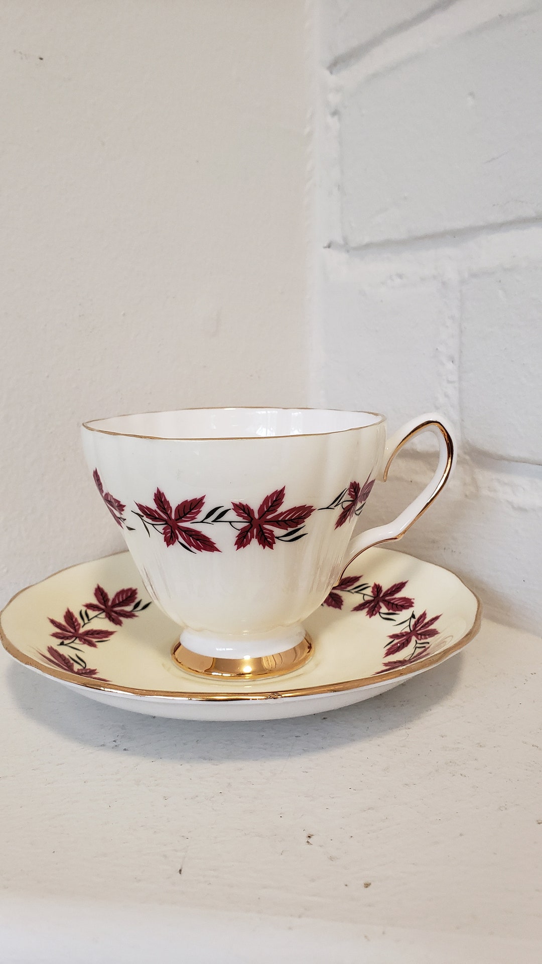 Vintage Pale Yellow Colclough Tea Set Depp Burgundy Leaf Chain - Etsy
