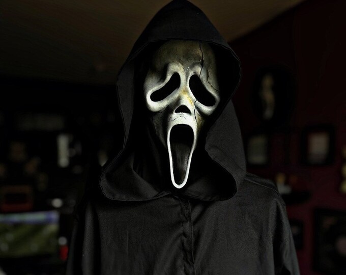 Aged Scream 6 Robe Including Stu Macher Mask - Etsy