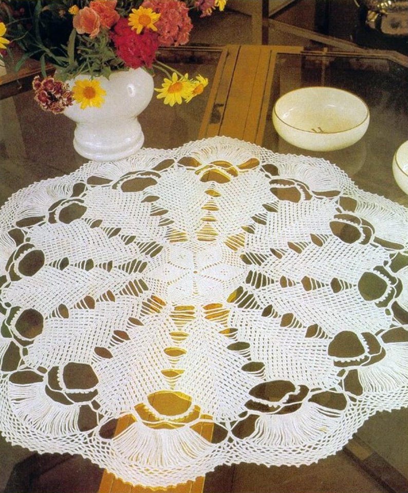 Round Lace Table Center Vintage Crochet Pattern Diamond Leaves ...