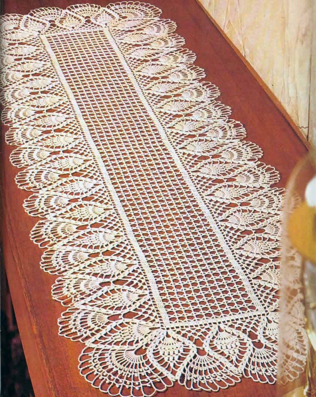 Vintage Filet Crochet Pattern Pineapple Table Runner |45 X 14 In|112 X ...