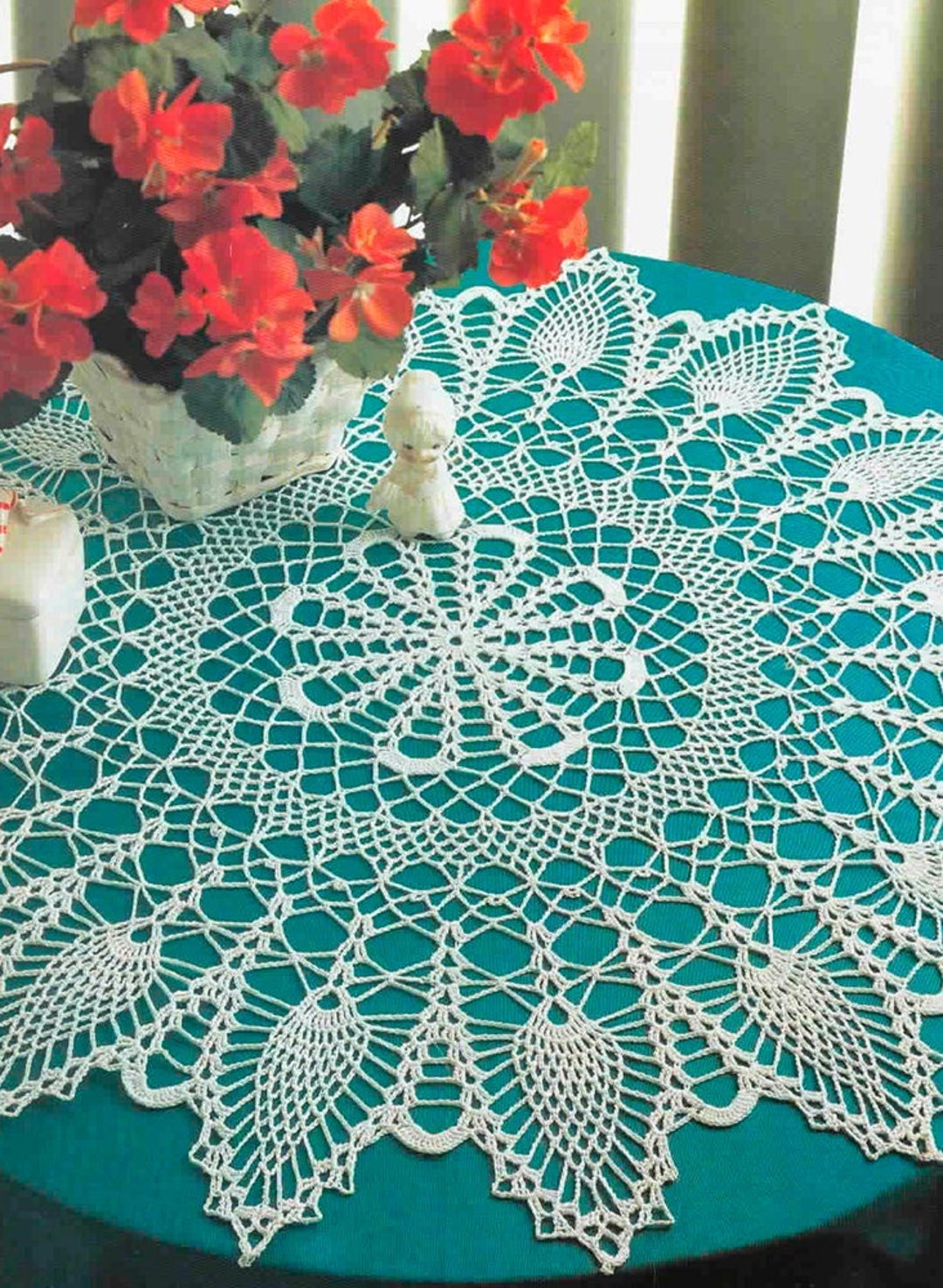 Round Lace Centerpiece Vintage Crochet Pattern Size: 25 Ins 64 Cm ...