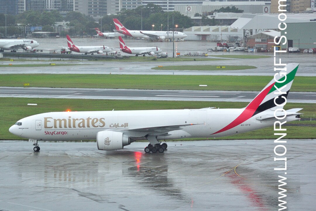 Emirates Skycargo | B777F | A6-EFD | Photo - Etsy